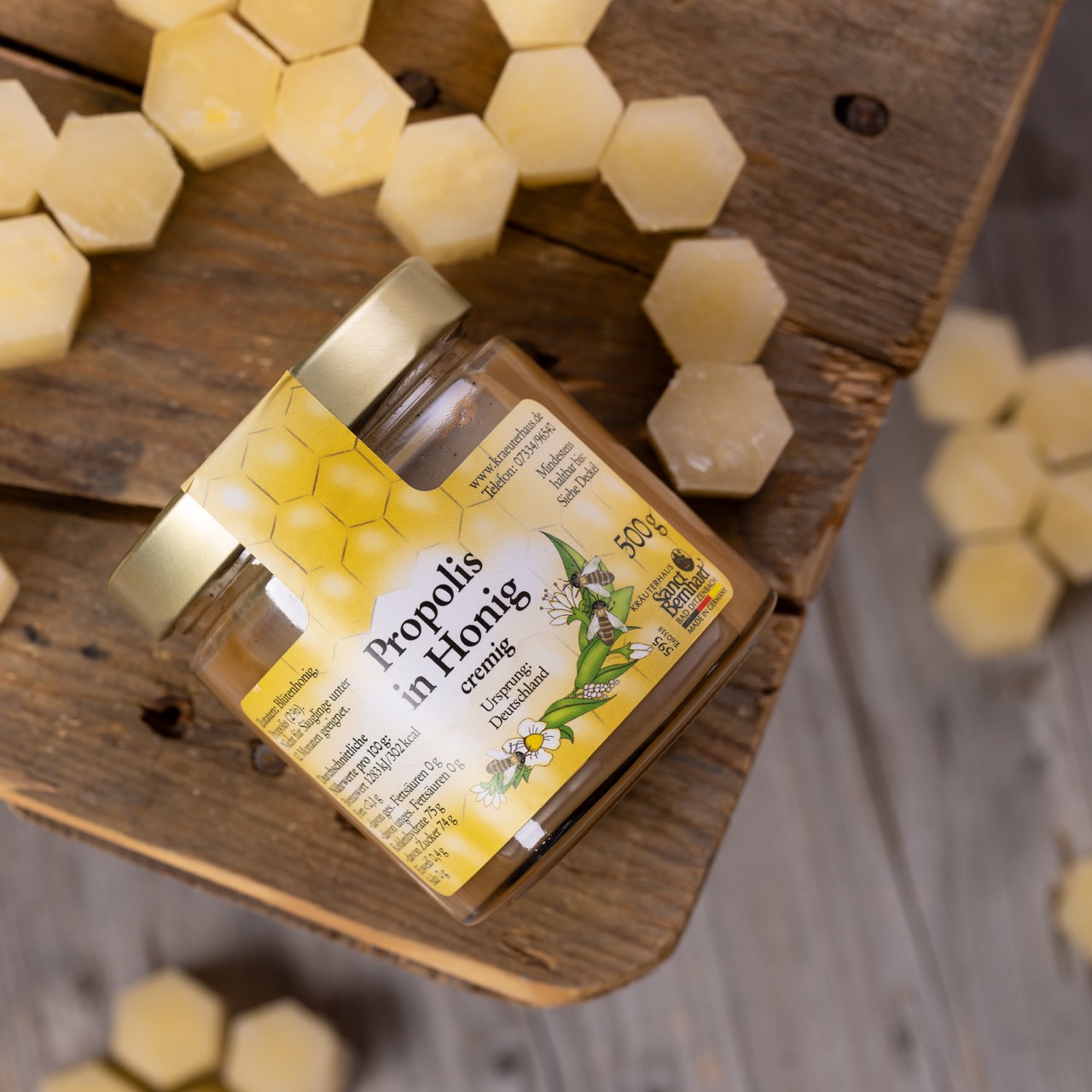 Propolis in honey » Buy securely online now | Sanct Bernhard