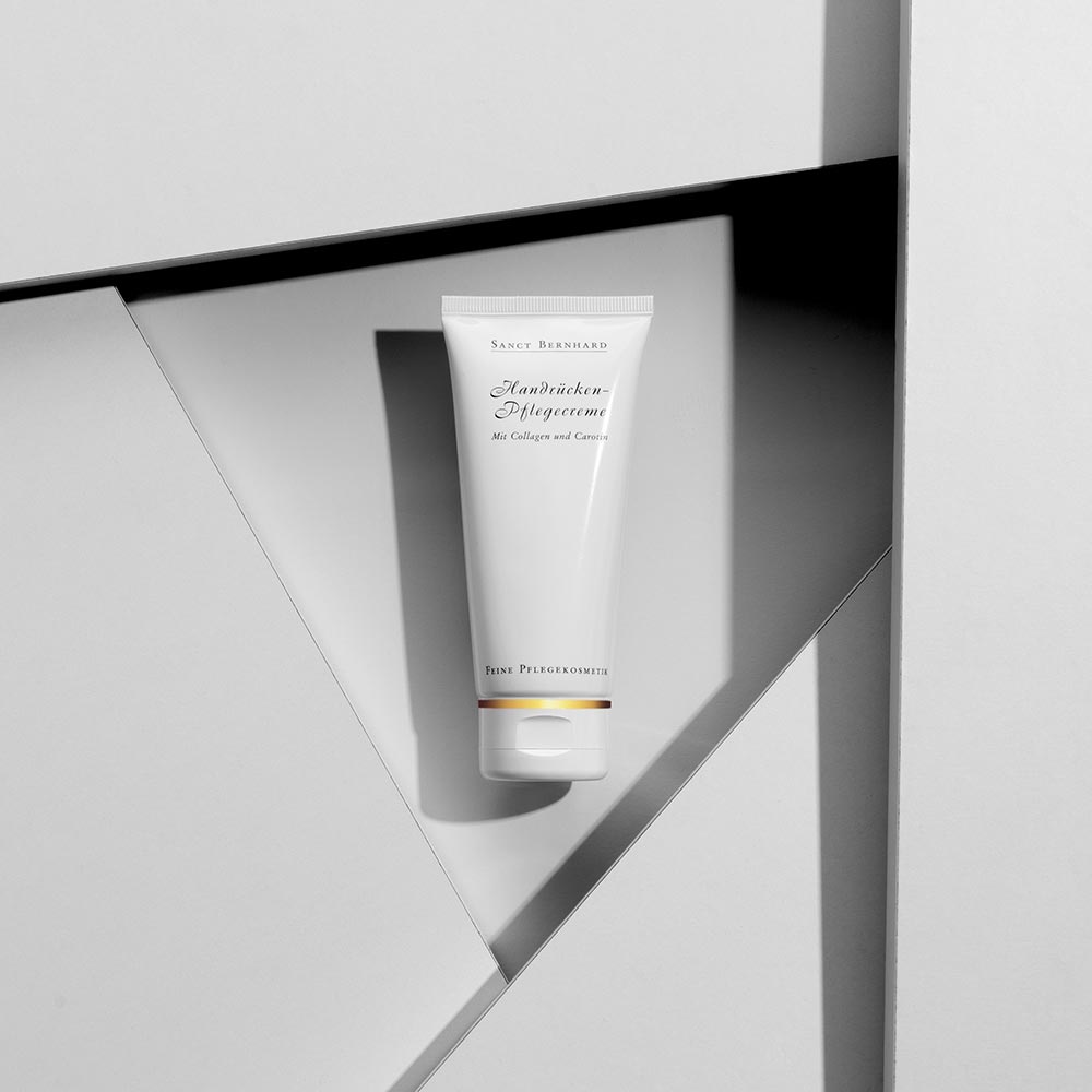 "Back of the Hand" Care Cream » Buy securely online now | Sanct Bernhard